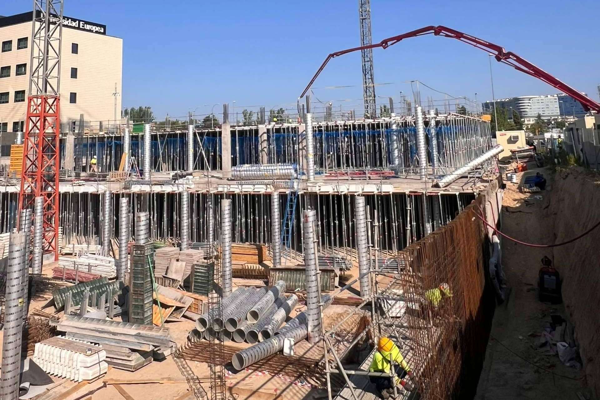 La constructora simultanea el desarrollo de proyectos constructivos en diversas áreas - La Rioja 24H